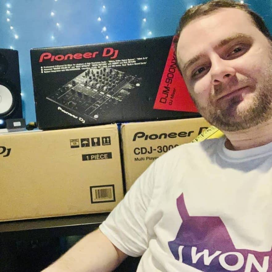 DJ Giveaways Competition For DJ Equipment - Storm DJs Agency