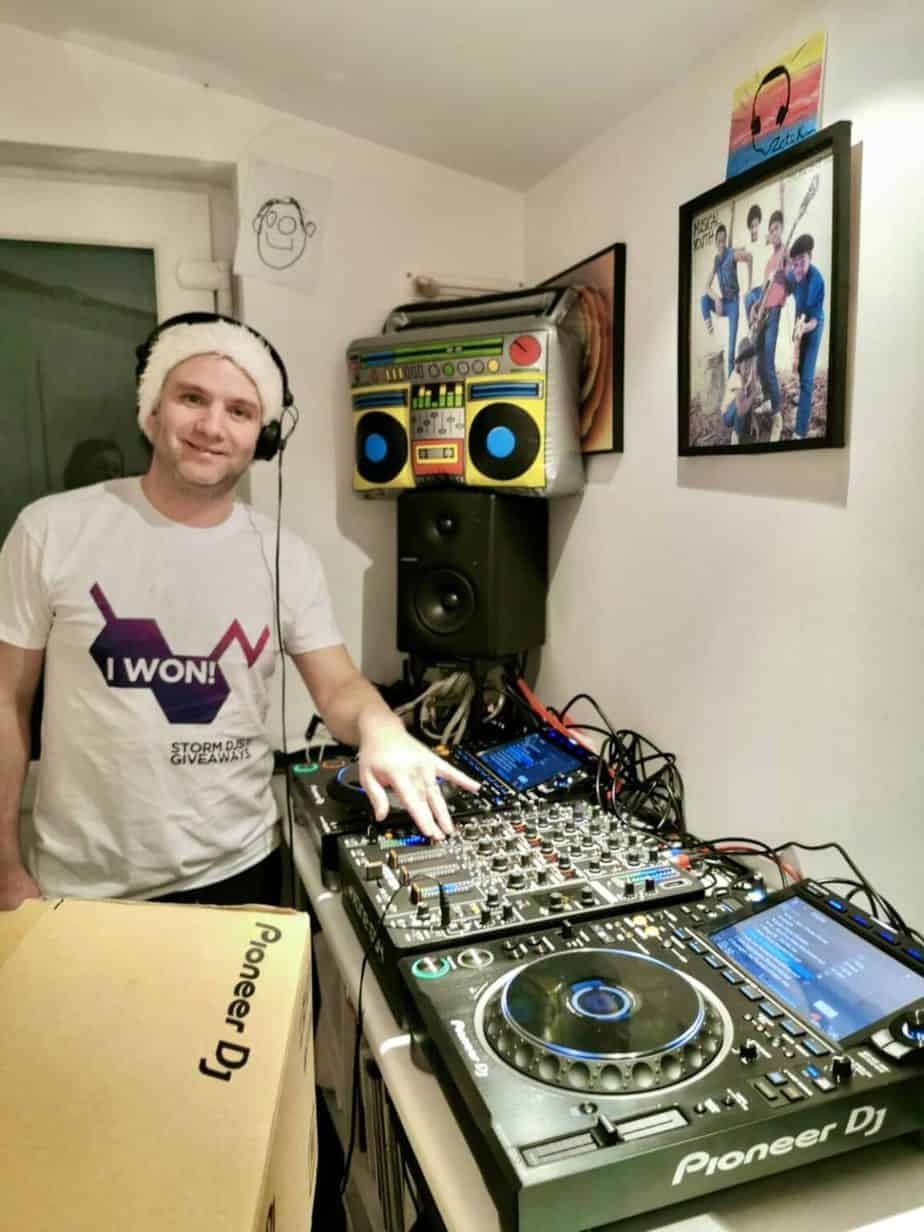 DJ Giveaways Competition For DJ Equipment - Storm DJs Agency
